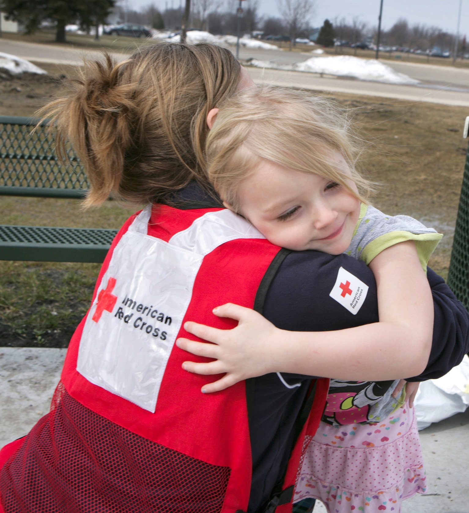 Red Cross Holiday Campaign - Last-Minute Gift Ideas for Loved Ones