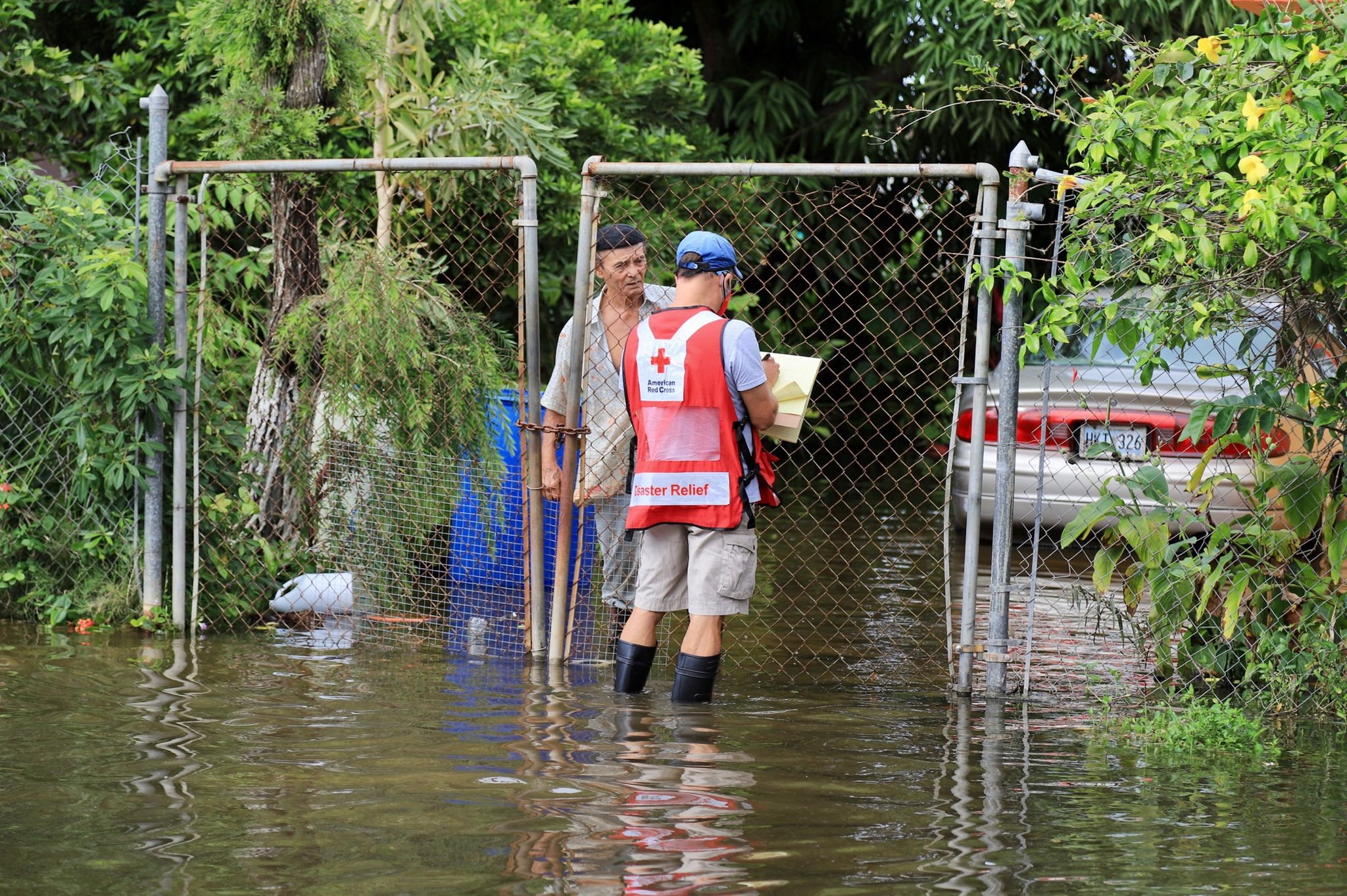 La Cruz Roja responde a las inundaciones que dañan las viviendas en ...