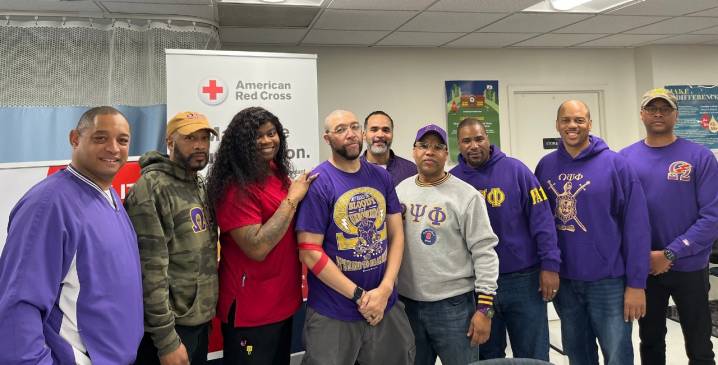 15 Fraternity Brothers Inspired to Donate | News | American Red Cross