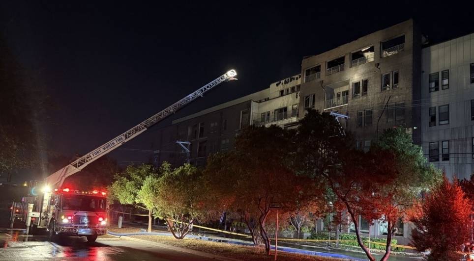 Red Cross Responds to Massive 6-Alarm Fire at Fort Worth Apartment Complex