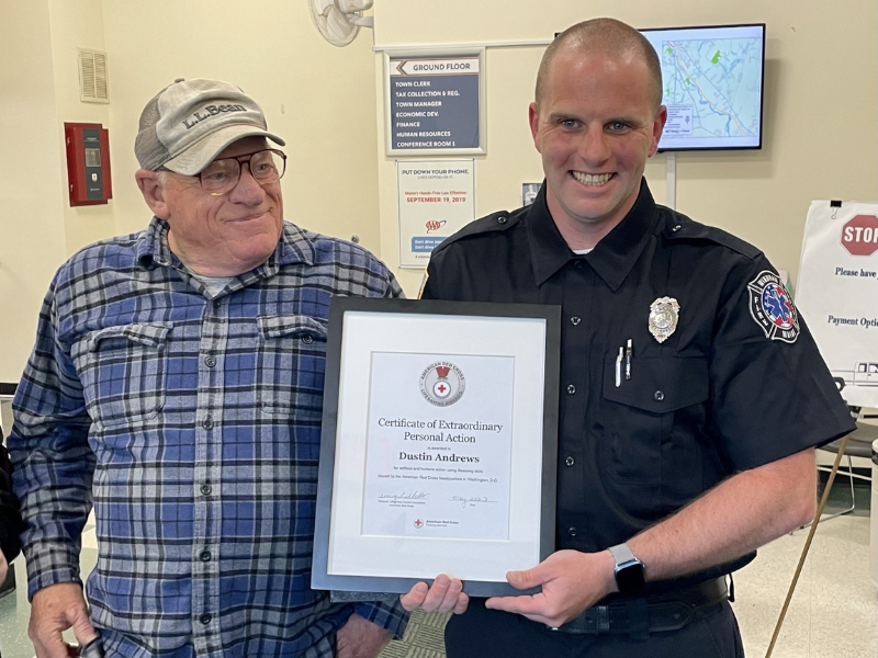 Red Cross Honors Off-Duty EMT in Maine with Lifesaving Award | News ...