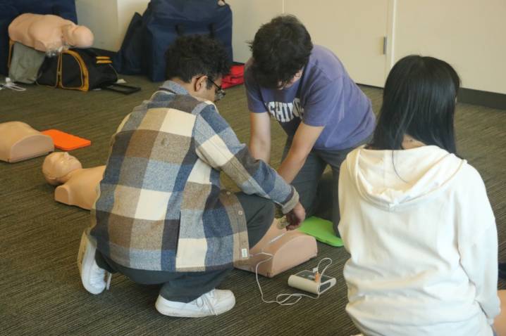 Red Cross Club University of Washington | News | American Red Cross