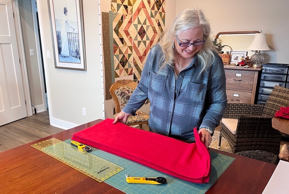 Sewing in Service | News | American Red Cross