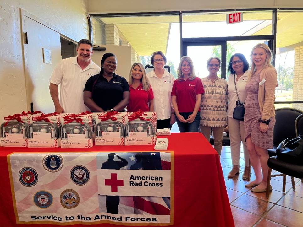 Tiffany Circle Members Team Up to Support Military Families | News | American Red Cross